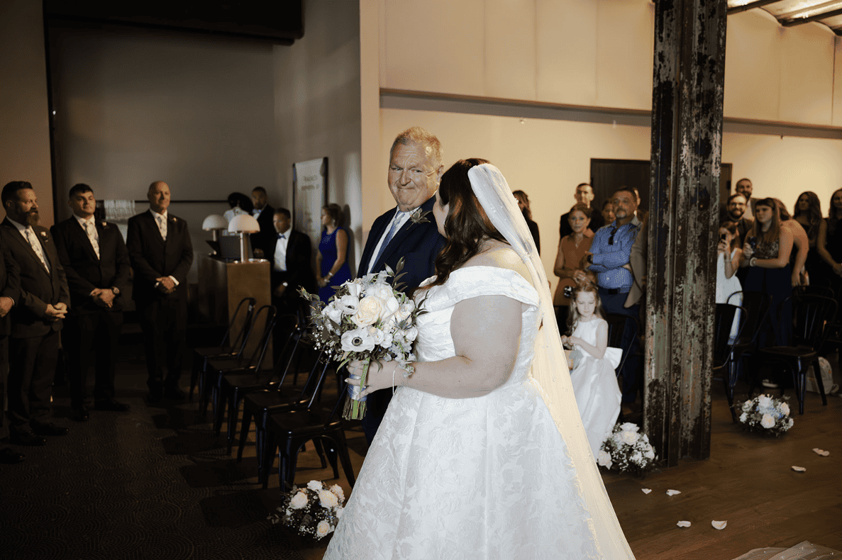 David & Kimberlee’s Cincinnati Wedding | A Real Ohio Love Story ...